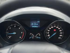 Grey Ford C-Max 2011 in Jelgava, with an engine capacity of 1.60 L and mileage of 276 thousand km for 4700 €, photo 18 on AUTOMOTO.COM.LV
