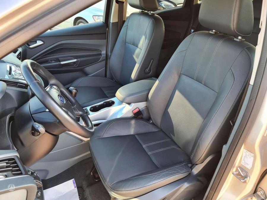 Pelēks Ford C-Max 2011 Kauņa, ar dzinēja tilpumu 1.56 L un nobraukumu 267 tūkst. km par 3650 €, foto 23 vietnē AUTOMOTO.COM.LV
