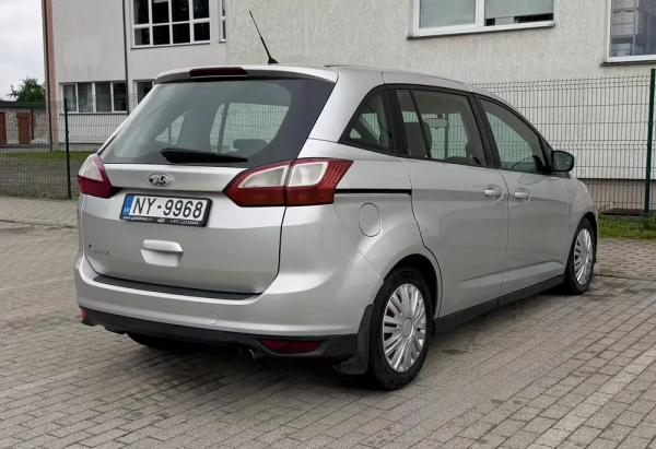 Pelēks Ford C-Max 2011 Jelgava, ar dzinēja tilpumu 2.00 L un nobraukumu 192 tūkst. km par 3500 €, foto 5 vietnē AUTOMOTO.COM.LV