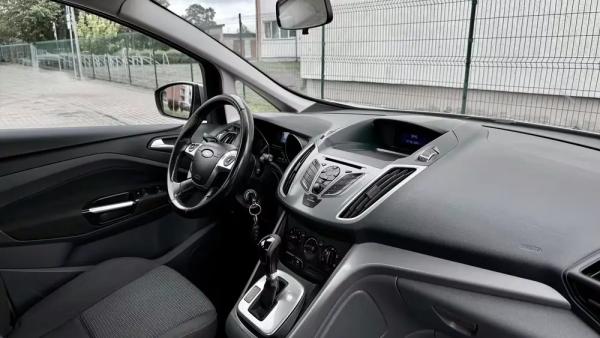 Pelēks Ford C-Max 2011 Jelgava, ar dzinēja tilpumu 2.00 L un nobraukumu 192 tūkst. km par 3500 €, foto 9 vietnē AUTOMOTO.COM.LV