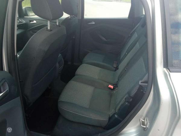Pelēks Ford C-Max 2011 Alīta, ar dzinēja tilpumu 1.56 L un nobraukumu 270 tūkst. km par 3500 €, foto 8 vietnē AUTOMOTO.COM.LV
