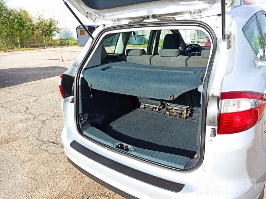 Grey Ford C-Max 2011 in Daugavpils, with an engine capacity of 1.60 L and mileage of 0 thousand km for 3500 €, photo 16 on AUTOMOTO.COM.LV
