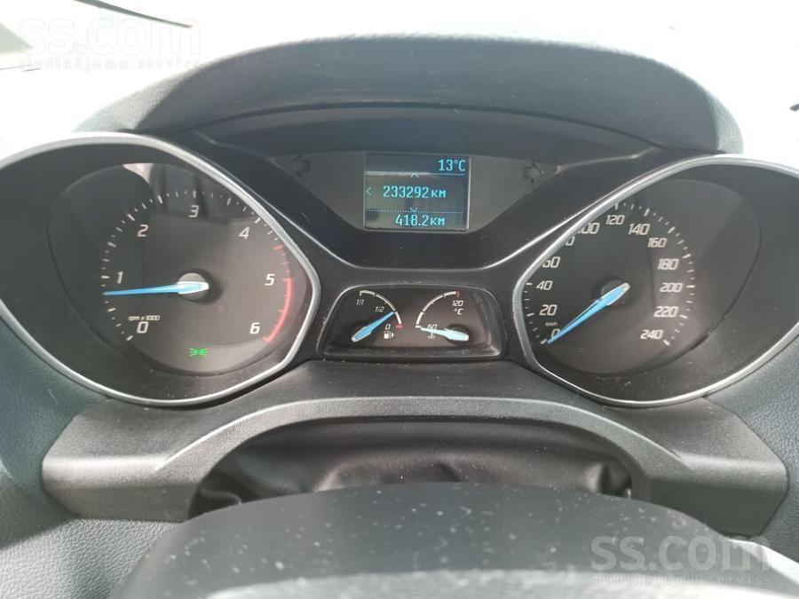 Grey Ford C-Max 2011 in Daugavpils, with an engine capacity of 1.60 L and mileage of 0 thousand km for 3500 €, photo 37 on AUTOMOTO.COM.LV