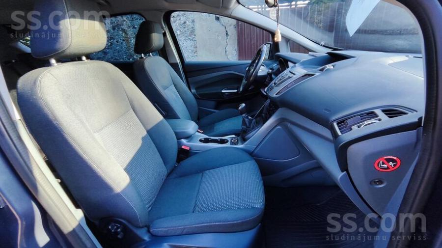 Grey Ford C-Max 2011 in Riga, with an engine capacity of 1.60 L and mileage of 299 thousand km for 2750 €, photo 19 on AUTOMOTO.COM.LV