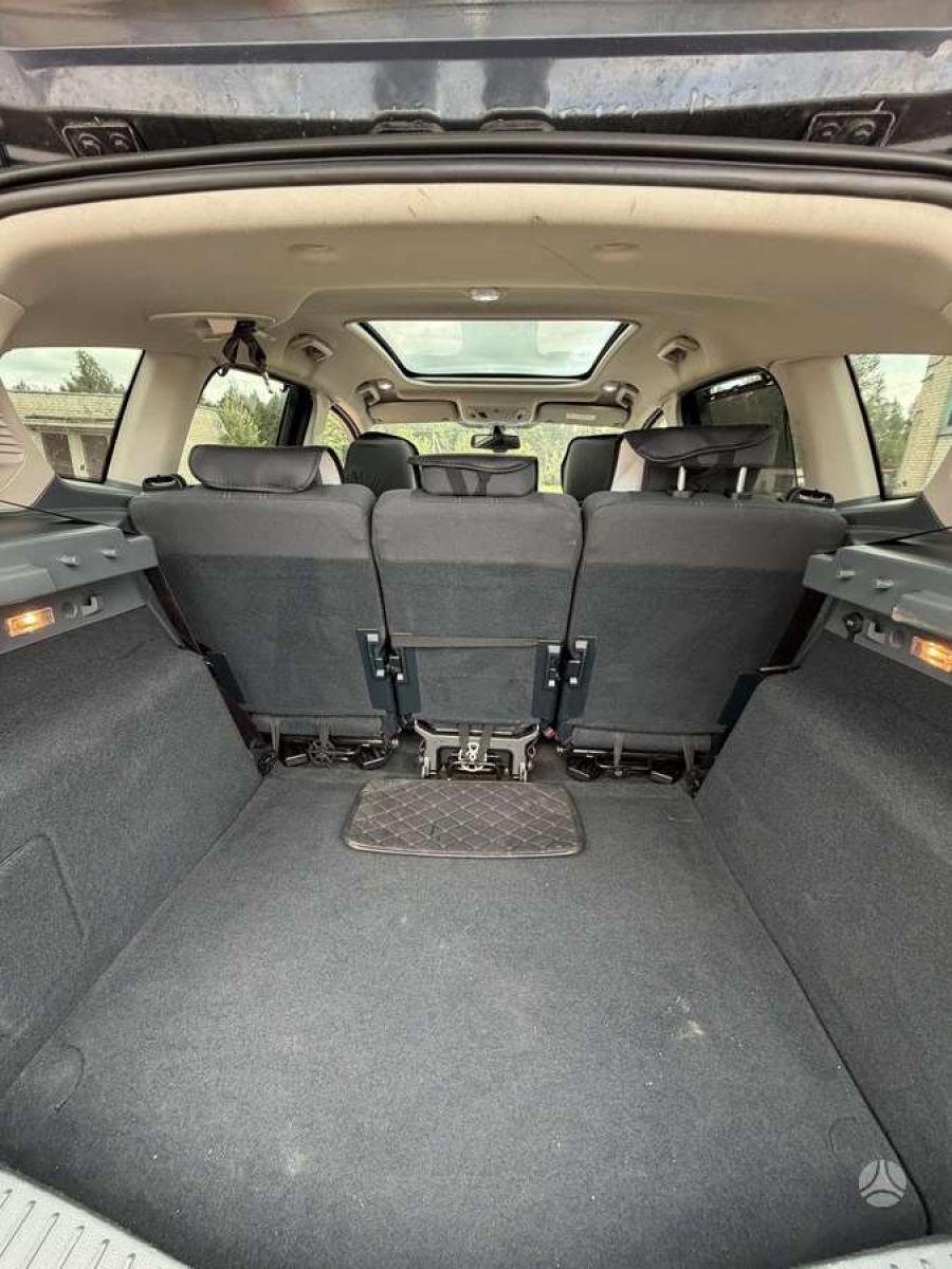 Pelēks Ford C-Max 2011 Ignalina, ar dzinēja tilpumu 1.56 L un nobraukumu 282 tūkst. km par 2500 €, foto 12 vietnē AUTOMOTO.COM.LV