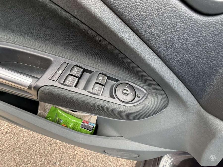 Pelēks Ford C-Max 2011 Ignalina, ar dzinēja tilpumu 1.56 L un nobraukumu 282 tūkst. km par 2500 €, foto 13 vietnē AUTOMOTO.COM.LV