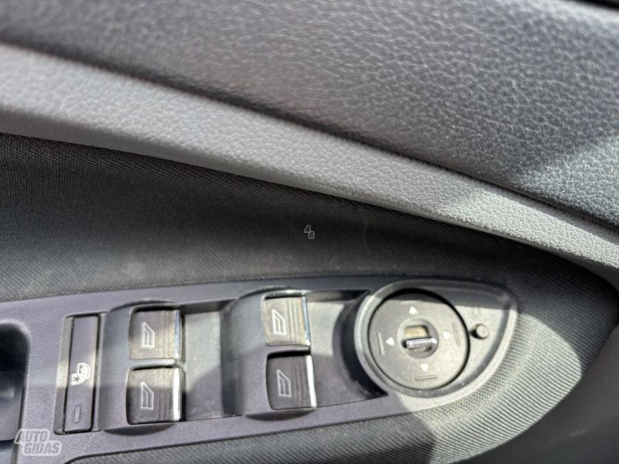 Pelēks Ford C-Max 2012 Kauņa, ar dzinēja tilpumu 1.60 L un nobraukumu 196 tūkst. km par 3500 €, foto 17 vietnē AUTOMOTO.COM.LV