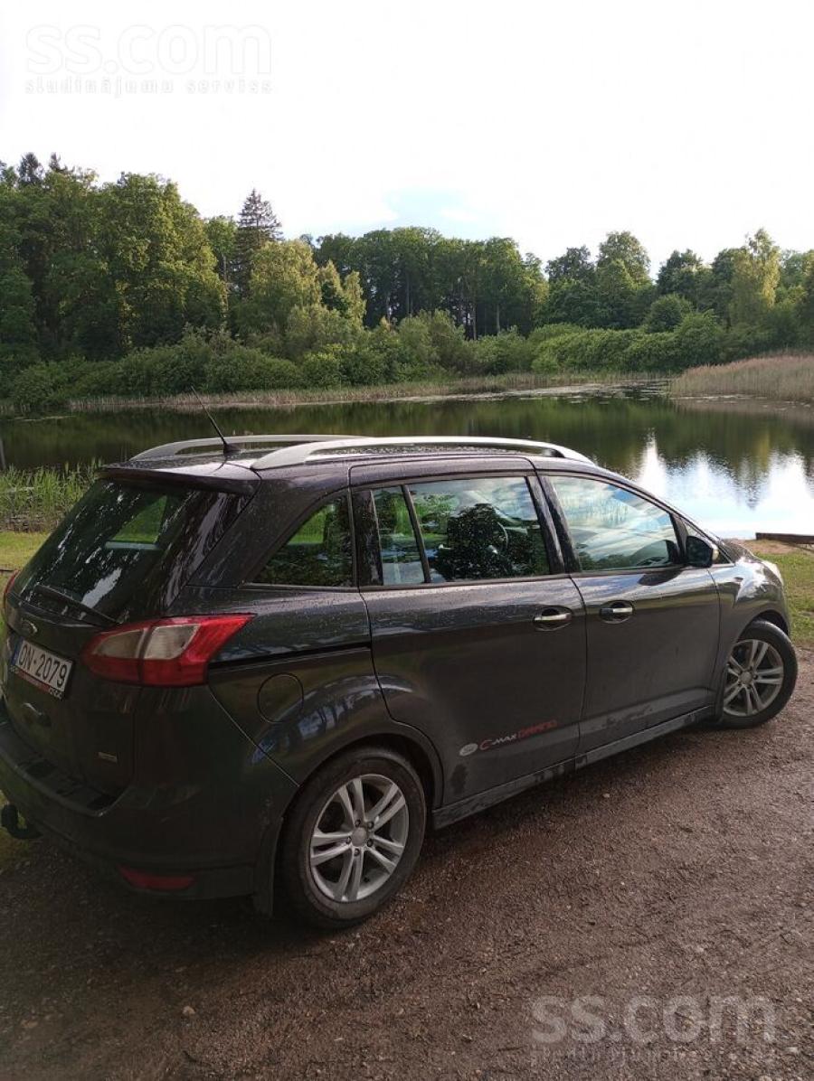 Grey Ford C-Max 2012 in Riga, with an engine capacity of 1.60 L and mileage of 0 thousand km for 4250 €, photo 7 on AUTOMOTO.COM.LV
