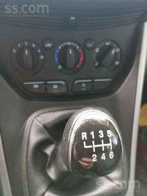 Grey Ford C-Max 2012 in Riga, with an engine capacity of 1.60 L and mileage of 0 thousand km for 4250 €, photo 15 on AUTOMOTO.COM.LV