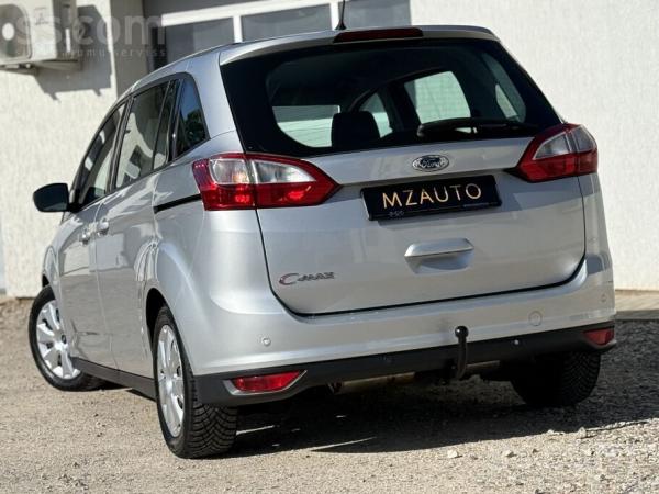 Grey Ford C-Max 2012 in Tukums, with an engine capacity of 2.00 L and mileage of 259 thousand km for 4200 €, photo 3 on AUTOMOTO.COM.LV