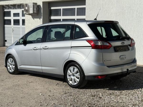 Grey Ford C-Max 2012 in Tukums, with an engine capacity of 2.00 L and mileage of 259 thousand km for 4200 €, photo 5 on AUTOMOTO.COM.LV