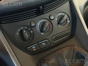 Pelēks Ford C-Max 2012 Tukums, ar dzinēja tilpumu 2.00 L un nobraukumu 259 tūkst. km par 4200 €, foto 13 vietnē AUTOMOTO.COM.LV