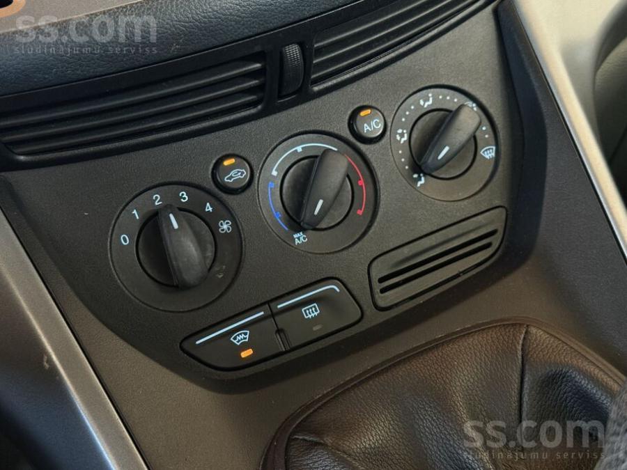 Pelēks Ford C-Max 2012 Tukums, ar dzinēja tilpumu 2.00 L un nobraukumu 259 tūkst. km par 4200 €, foto 13 vietnē AUTOMOTO.COM.LV