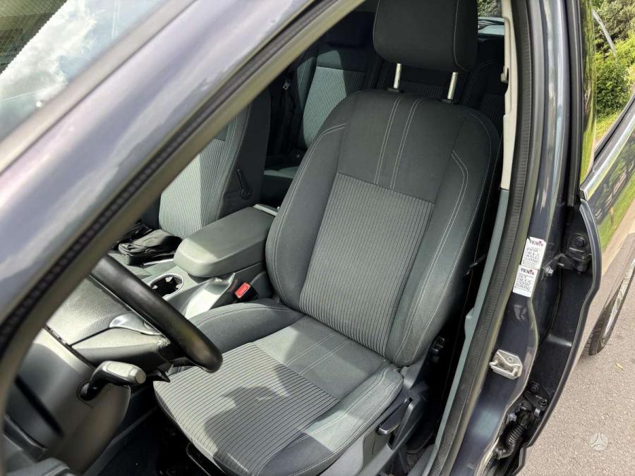 Grey Ford C-Max 2012 in Kaunas, with an engine capacity of 1.56 L and mileage of 195 thousand km for 3350 €, photo 12 on AUTOMOTO.COM.LV