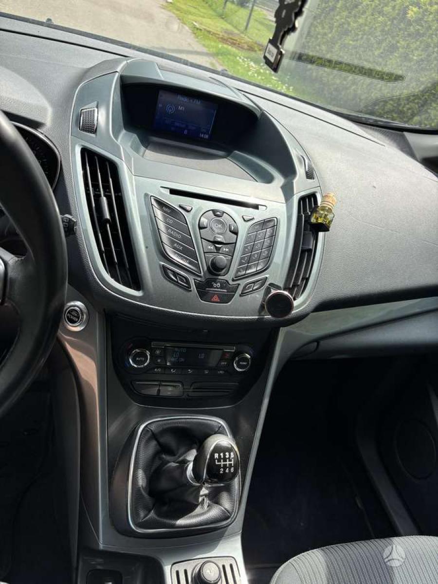 Grey Ford C-Max 2012 in Kaunas, with an engine capacity of 1.56 L and mileage of 195 thousand km for 3350 €, photo 13 on AUTOMOTO.COM.LV