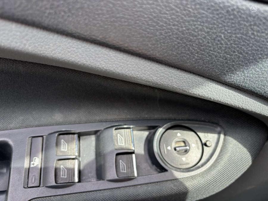 Grey Ford C-Max 2012 in Kaunas, with an engine capacity of 1.56 L and mileage of 195 thousand km for 3350 €, photo 18 on AUTOMOTO.COM.LV