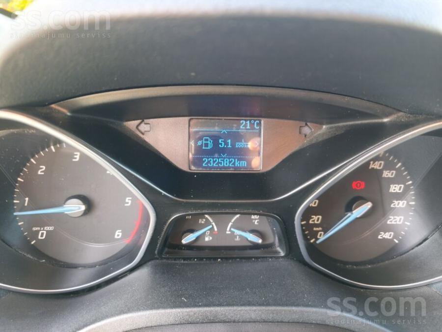 Pelēks Ford C-Max 2012 Kuldīga, ar dzinēja tilpumu 1.60 L un nobraukumu 233 tūkst. km par 4890 €, foto 23 vietnē AUTOMOTO.COM.LV