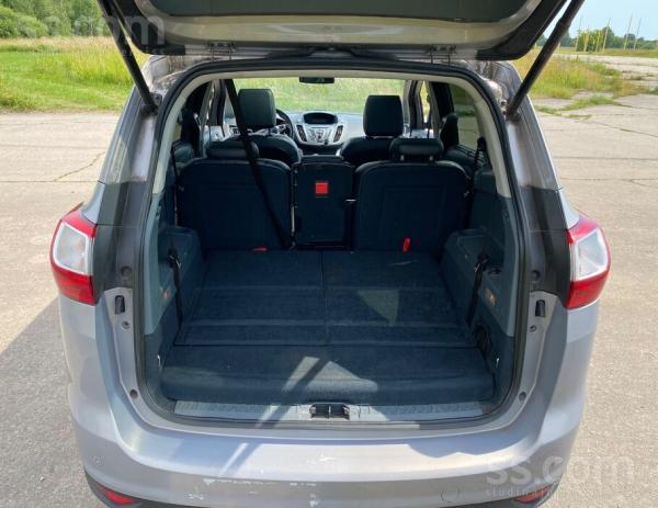 Grey Ford C-Max 2012 in Riga, with an engine capacity of 1.60 L and mileage of 243 thousand km for 4490 €, photo 8 on AUTOMOTO.COM.LV