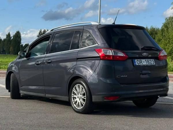 Pelēks Ford C-Max 2012 Jelgava, ar dzinēja tilpumu 2.00 L un nobraukumu 266 tūkst. km par 4990 €, foto 4 vietnē AUTOMOTO.COM.LV