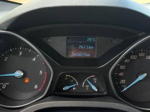 Grey Ford C-Max 2012 in Jelgava, with an engine capacity of 2.00 L and mileage of 266 thousand km for 4990 €, photo 20 on AUTOMOTO.COM.LV