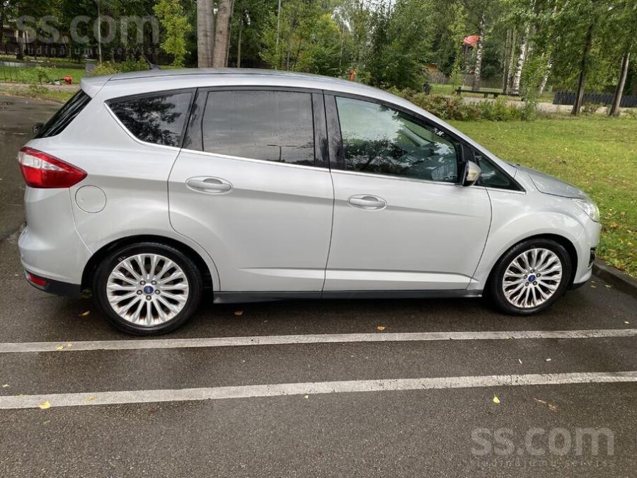 Grey Ford C-Max 2012 in Riga, with an engine capacity of 1.60 L and mileage of 138 thousand km for 4500 €, photo 4 on AUTOMOTO.COM.LV