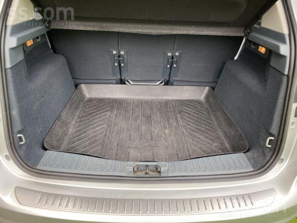 Grey Ford C-Max 2012 in Riga, with an engine capacity of 1.60 L and mileage of 138 thousand km for 4500 €, photo 6 on AUTOMOTO.COM.LV
