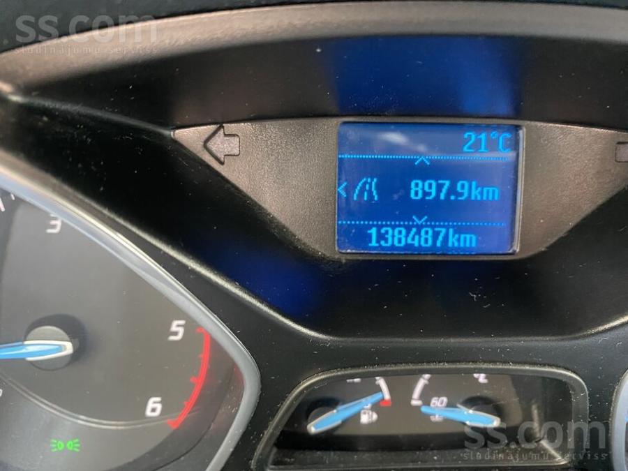 Grey Ford C-Max 2012 in Riga, with an engine capacity of 1.60 L and mileage of 138 thousand km for 4500 €, photo 8 on AUTOMOTO.COM.LV