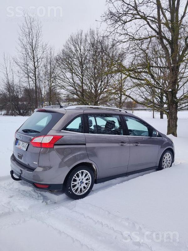 Grey Ford C-Max 2013 in Riga, with an engine capacity of 1.20 L and mileage of 240 thousand km for 4000 €, photo 2 on AUTOMOTO.COM.LV