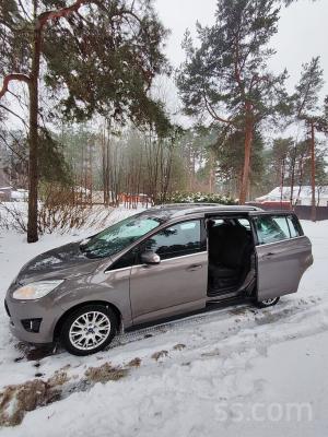 Grey Ford C-Max 2013 in Riga, with an engine capacity of 1.20 L and mileage of 240 thousand km for 4000 €, photo 13 on AUTOMOTO.COM.LV