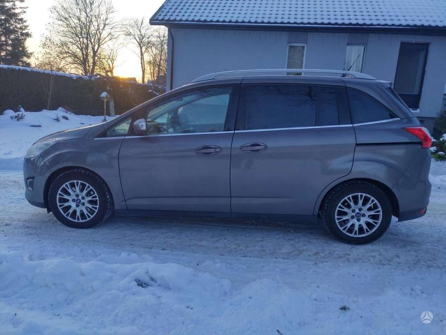 Grey Ford C-Max 2013 in Pasvalys, with an engine capacity of 1.56 L and mileage of 291 thousand km for 3900 €, photo 5 on AUTOMOTO.COM.LV