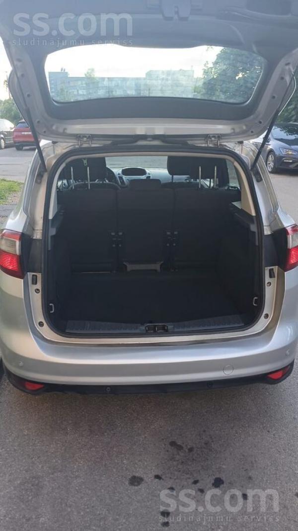Pelēks Ford C-Max 2013 Rīga, ar dzinēja tilpumu 1.60 L un nobraukumu 548 tūkst. km par 3000 €, foto 7 vietnē AUTOMOTO.COM.LV