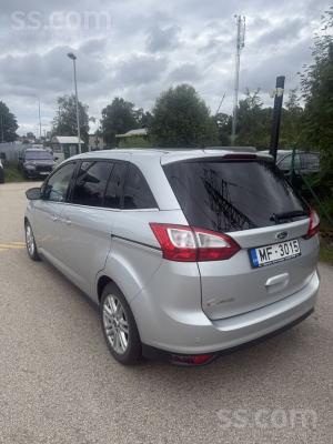 Grey Ford C-Max 2013 in Riga, with an engine capacity of 2.00 L and mileage of 245 thousand km for 3950 €, photo 5 on AUTOMOTO.COM.LV