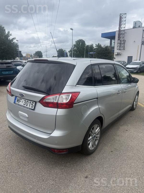 Grey Ford C-Max 2013 in Riga, with an engine capacity of 2.00 L and mileage of 245 thousand km for 3950 €, photo 5 on AUTOMOTO.COM.LV