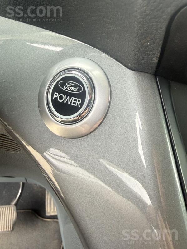 Grey Ford C-Max 2013 in Riga, with an engine capacity of 2.00 L and mileage of 245 thousand km for 3950 €, photo 8 on AUTOMOTO.COM.LV