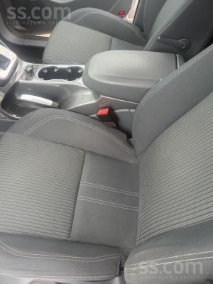 Grey Ford C-Max 2013 in Riga, with an engine capacity of 2.00 L and mileage of 245 thousand km for 3950 €, photo 15 on AUTOMOTO.COM.LV