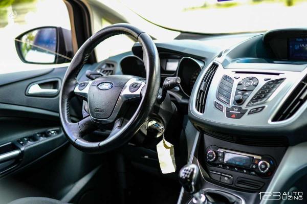 Pelēks Ford C-Max 2013 Kretinga, ar dzinēja tilpumu 1.60 L un nobraukumu 286 tūkst. km par 3850 €, foto 10 vietnē AUTOMOTO.COM.LV