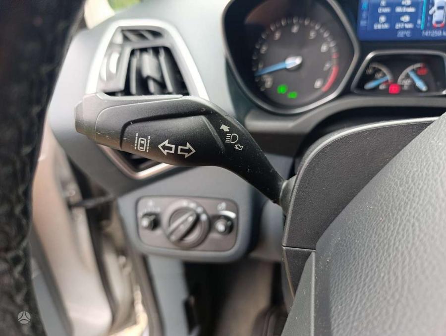 Grey Ford C-Max 2013 in Marijampole, with an engine capacity of 1.00 L and mileage of 141 thousand km for 3200 €, photo 21 on AUTOMOTO.COM.LV