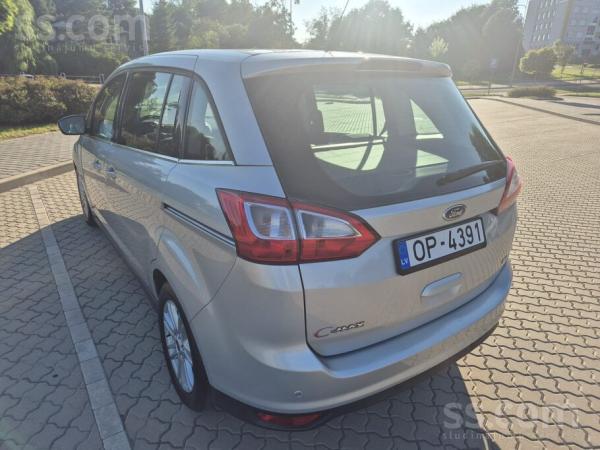 Pelēks Ford C-Max 2013 Saldus, ar dzinēja tilpumu 1.00 L un nobraukumu 115 tūkst. km par 5150 €, foto 3 vietnē AUTOMOTO.COM.LV