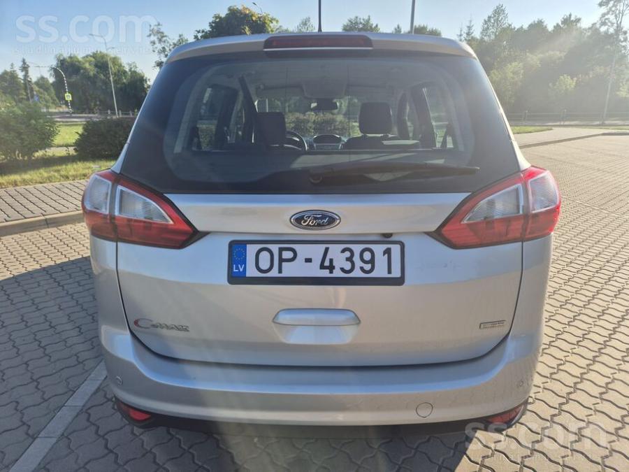 Grey Ford C-Max 2013 in Saldus, with an engine capacity of 1.00 L and mileage of 115 thousand km for 5150 €, photo 5 on AUTOMOTO.COM.LV
