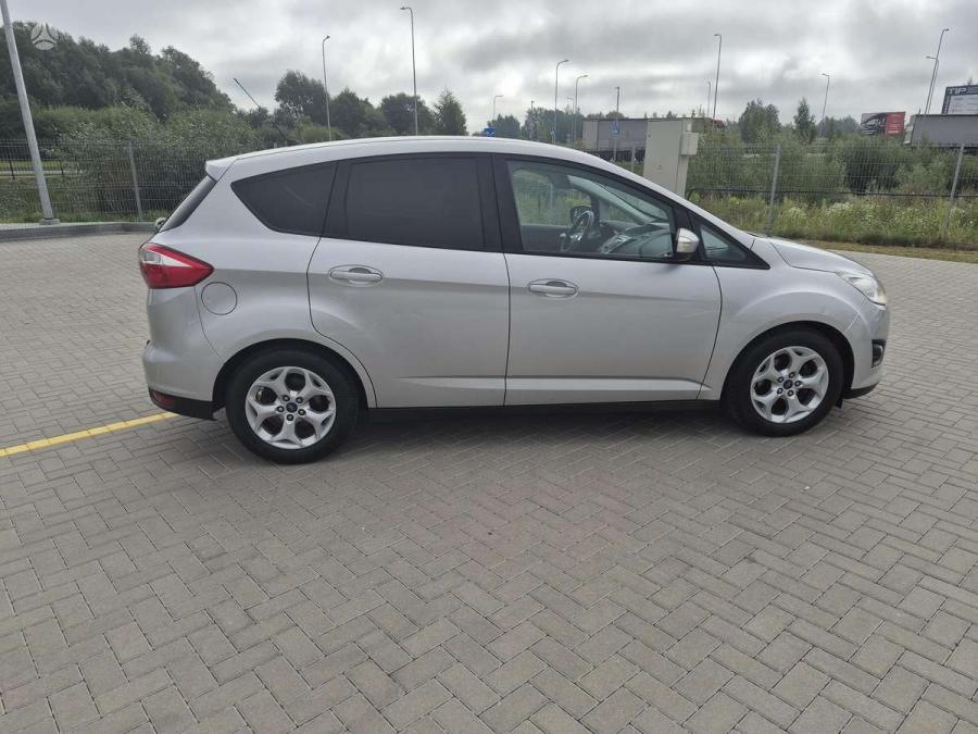 Grey Ford C-Max 2013 in Taurage, with an engine capacity of 1.00 L and mileage of 172 thousand km for 3500 €, photo 6 on AUTOMOTO.COM.LV