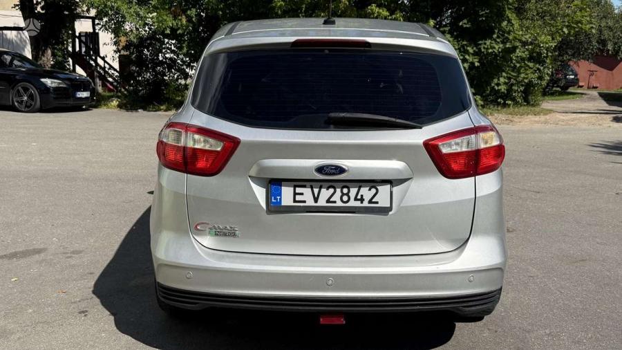 Grey Ford C-Max 2013 in Vilnius, with an engine capacity of 2.00 L and mileage of 110 thousand km for 4650 €, photo 5 on AUTOMOTO.COM.LV