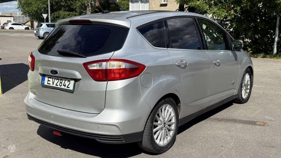 Grey Ford C-Max 2013 in Vilnius, with an engine capacity of 2.00 L and mileage of 110 thousand km for 4650 €, photo 12 on AUTOMOTO.COM.LV