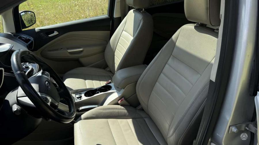 Grey Ford C-Max 2013 in Vilnius, with an engine capacity of 2.00 L and mileage of 110 thousand km for 4650 €, photo 26 on AUTOMOTO.COM.LV