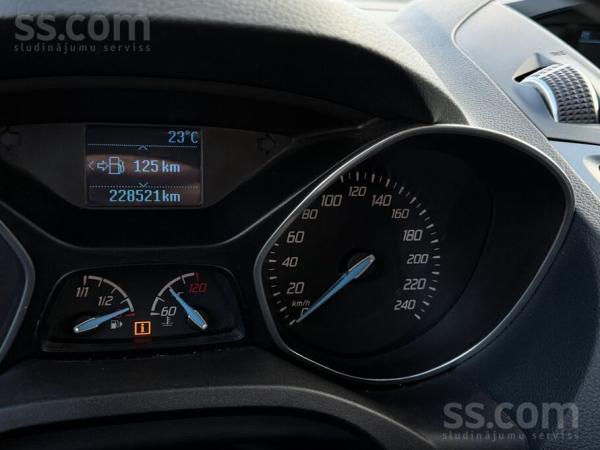 Pelēks Ford C-Max 2013 Rīga, ar dzinēja tilpumu 1.60 L un nobraukumu 228 tūkst. km par 2950 €, foto 11 vietnē AUTOMOTO.COM.LV