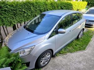 Grey Ford C-Max 2013 in Kaunas, with an engine capacity of 2.00 L and mileage of 156 thousand km for 2400 €, photo 8 on AUTOMOTO.COM.LV