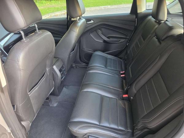 Pelēks Ford C-Max 2013 Alīta, ar dzinēja tilpumu 2.00 L un nobraukumu 177 tūkst. km par 6400 €, foto 11 vietnē AUTOMOTO.COM.LV