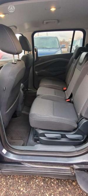 Grey Ford C-Max 2014 in Plunge, with an engine capacity of 1.60 L and mileage of 340 thousand km for 4200 €, photo 12 on AUTOMOTO.COM.LV