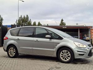 Grey Ford C-Max 2014 in Silute, with an engine capacity of 2.00 L and mileage of 268 thousand km for 4500 €, photo 8 on AUTOMOTO.COM.LV