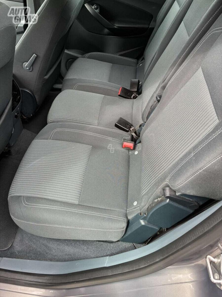 Pelēks Ford C-Max 2014 Šauļi, ar dzinēja tilpumu 2.00 L un nobraukumu 248 tūkst. km par 4450 €, foto 18 vietnē AUTOMOTO.COM.LV