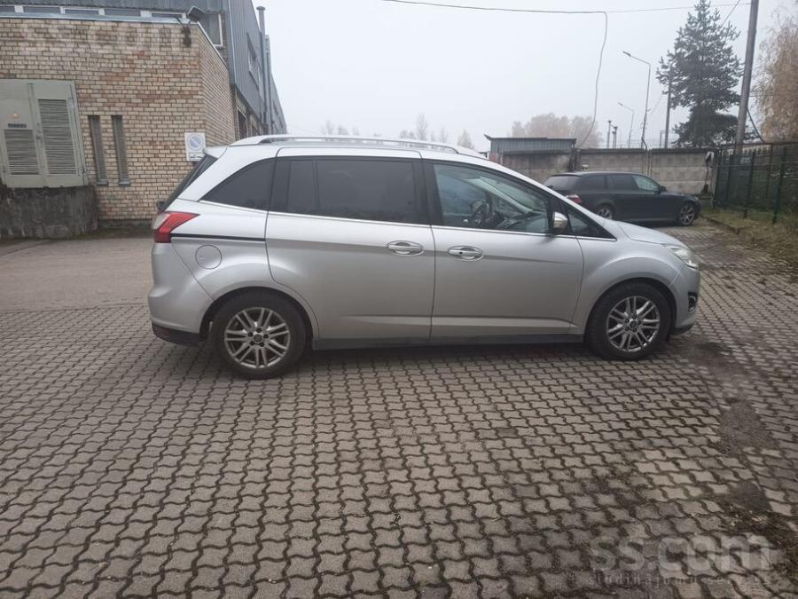 Grey Ford C-Max 2014 in Riga, with an engine capacity of 2.00 L and mileage of 163 thousand km for 4050 €, photo 11 on AUTOMOTO.COM.LV